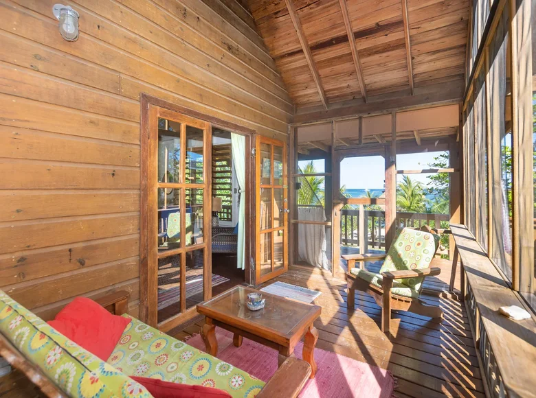3 bedroom house for sale in Sandy Bay, Honduras for Price on request ...