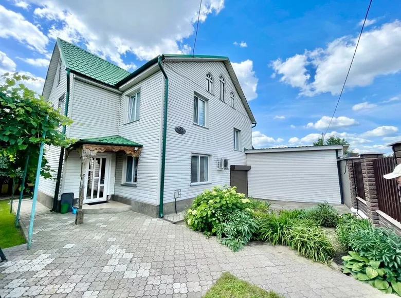 House for sale in Barysaw, Belarus for $96,000 - listing #2305234